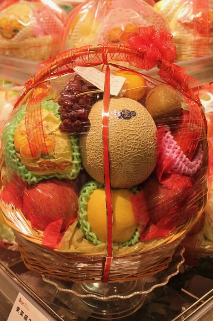 Japanese Fruits in Summer : What to Buy? - VOYAPON