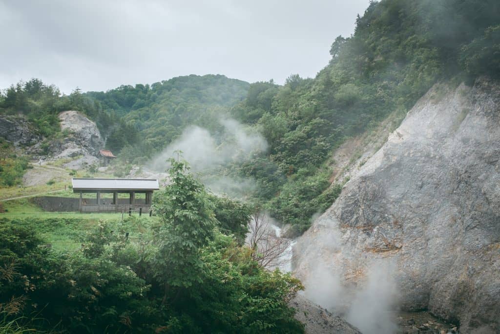Hiking Around the Hot Springs of Yuzawa, in the Tohoku Region - VOYAPON