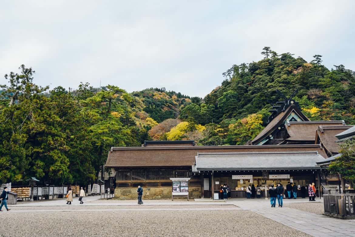 How To Get to Izumo Taisha Grand Shrine from Hiroshima On a Budget ...