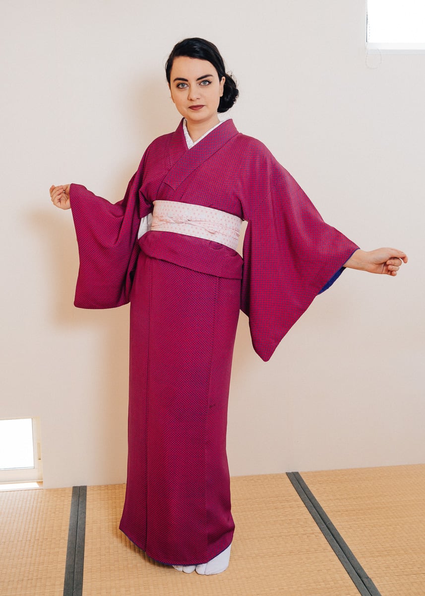 How to Wear a Kimono: With Step-by-Step Pictures and Video - VOYAPON