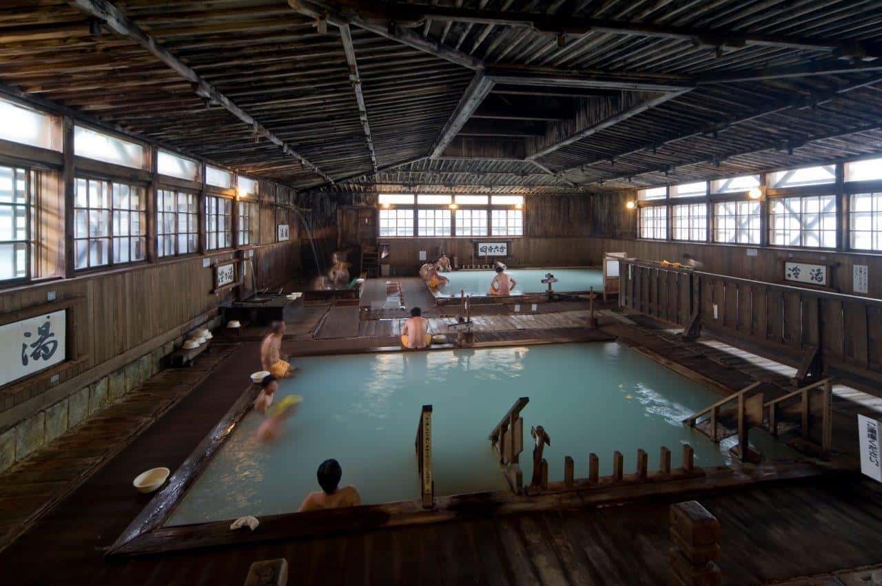 1000-Menschen-Bad - Besuch im Sukayu Onsen in Aomori - VOYAPON DE